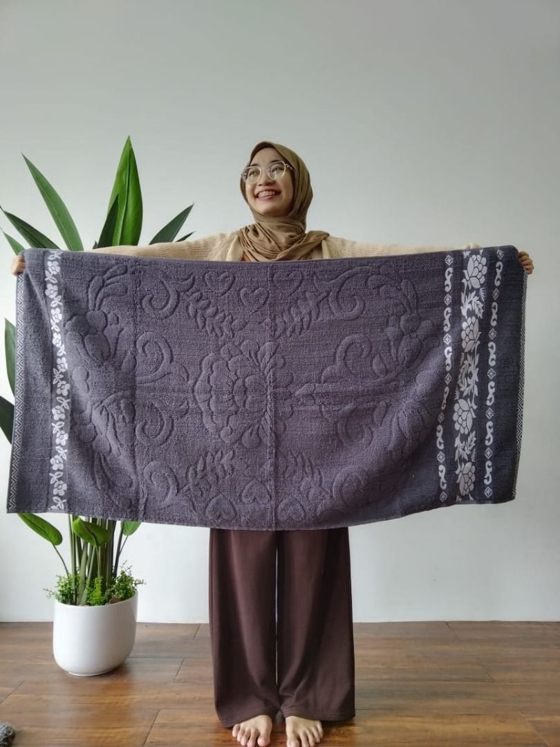 Tuala Syurga Batik Exclusive PREMIUM, Furniture & Home Living, Bedding ...