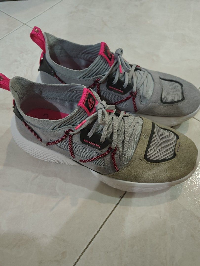 Under Armour Curry Flow Grey, Men's Fashion, Footwear, Sneakers on ...