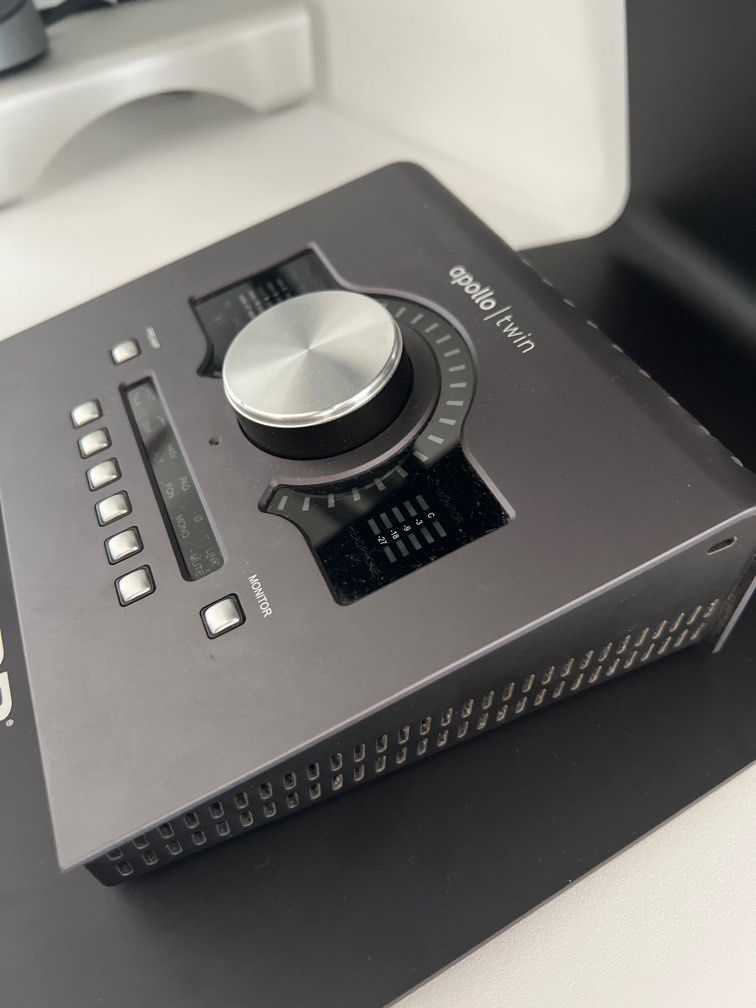 Universal Audio Apollo Twin MkII QUAD, Hobbies & Toys, Music & Media ...