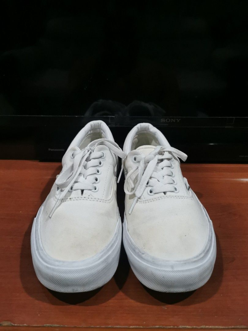 VANS Low Profile, Men's Fashion, Footwear, Sneakers on Carousell