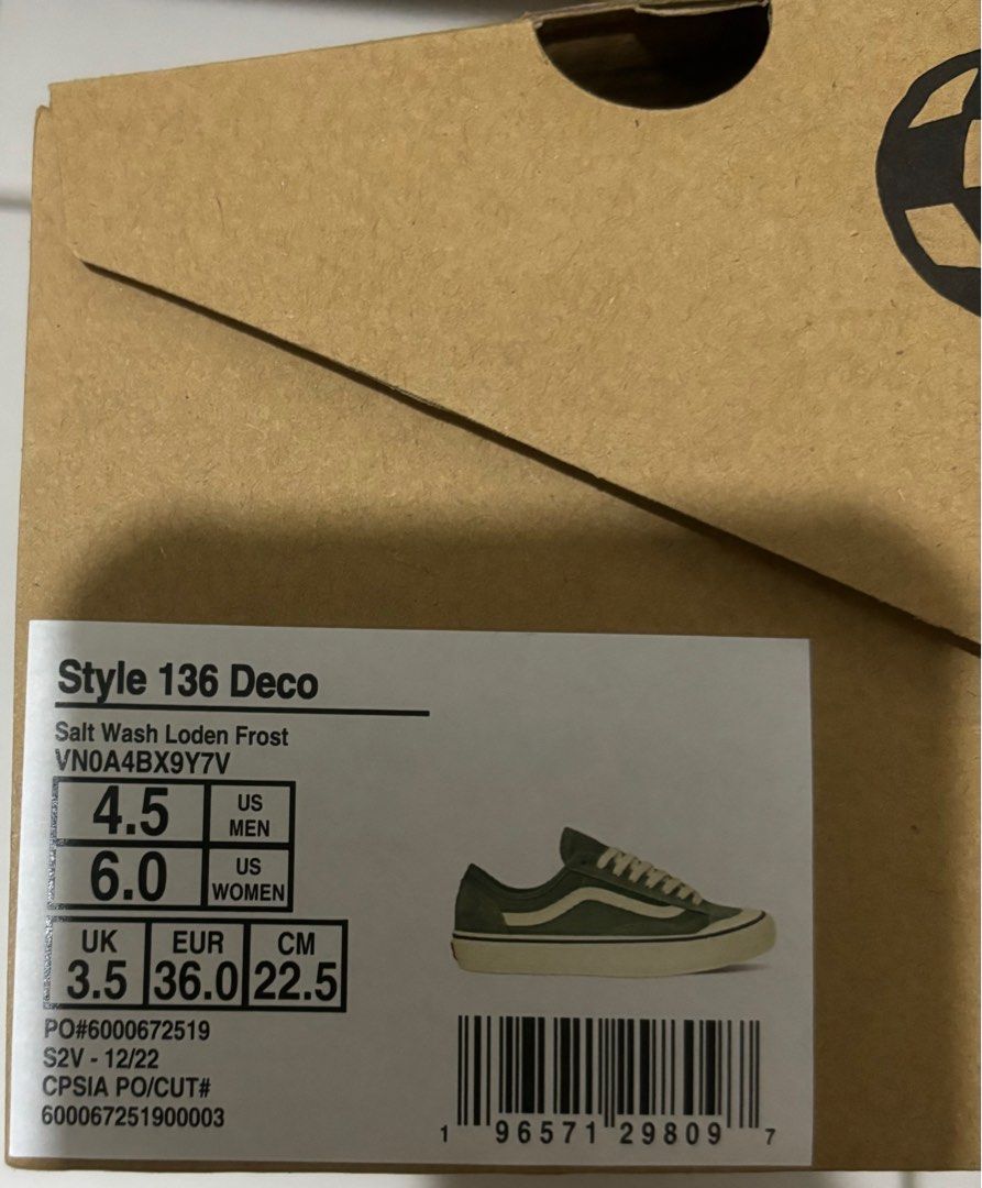 Vans Style 136 Decon, Women's Fashion, Footwear, Sneakers on Carousell