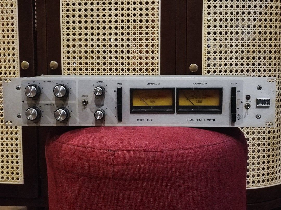 Vintage 70s UREI 1178 Stereo Peak Limiter, Hobbies & Toys, Music ...