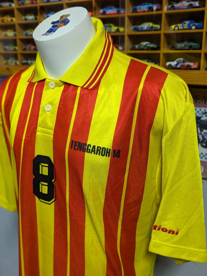 Vintage Malaysia Antioni Tenggaroh 14 Jersey, Men's Fashion, Activewear ...