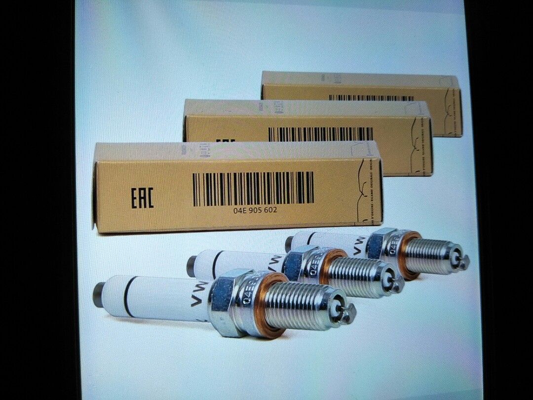 Volkswagen Audi spark plug 04E905602, Car Accessories, Accessories on ...