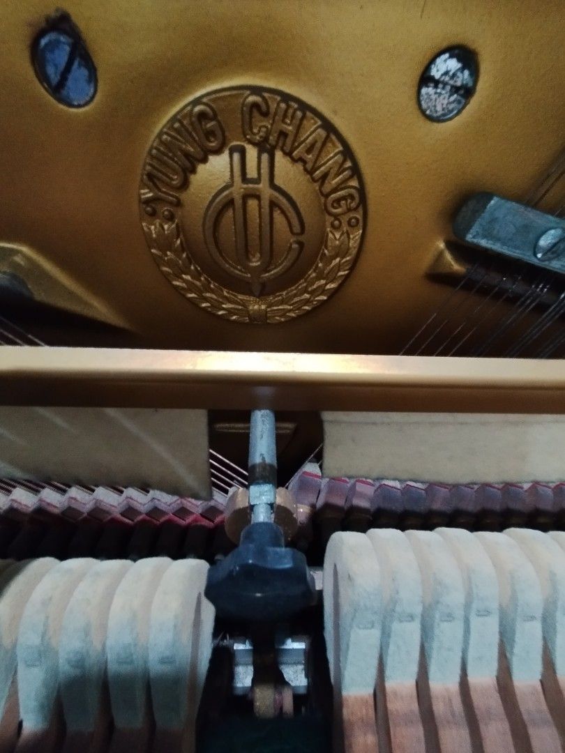 Yung chang console Piano Free delivery with warranty, Hobbies & Toys ...