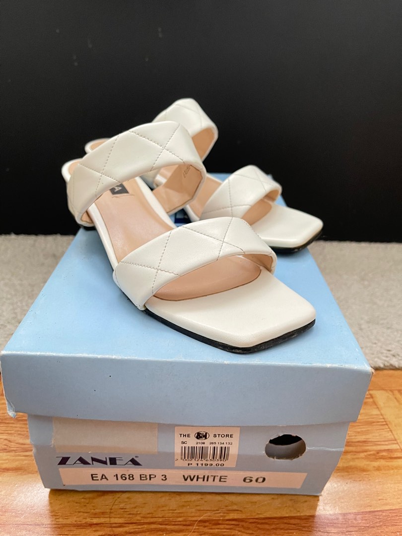 Zanea Sandals, Women's Fashion, Footwear, Flats & Sandals on Carousell
