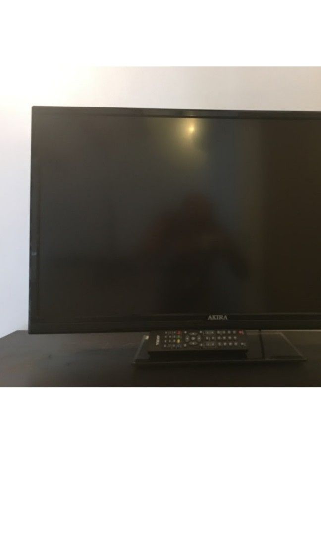 Akira led TV Faulty no display 32led52, TV & Home Appliances, TV ...