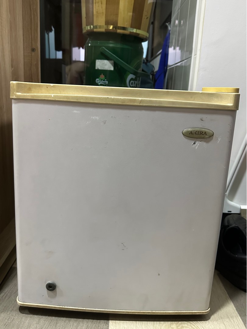 Akira mini fridge, TV & Home Appliances, Kitchen Appliances ...