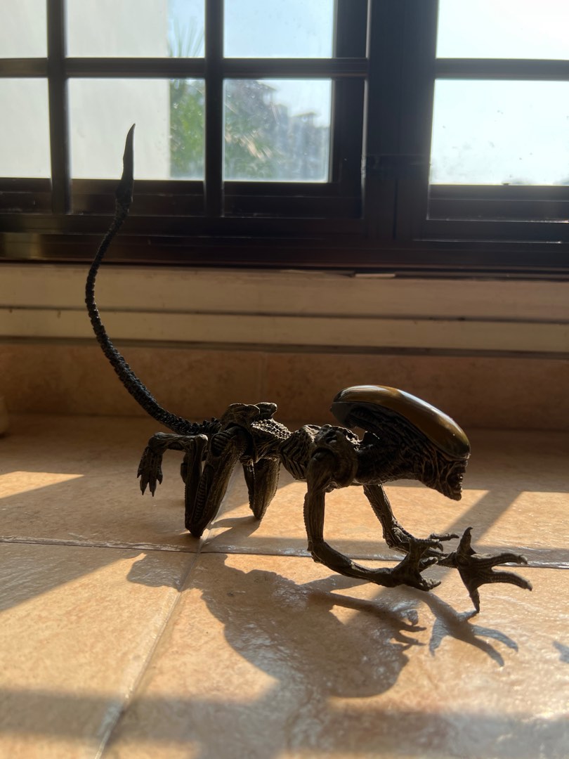 Aliens figurines, Hobbies & Toys, Memorabilia & Collectibles, Fan ...