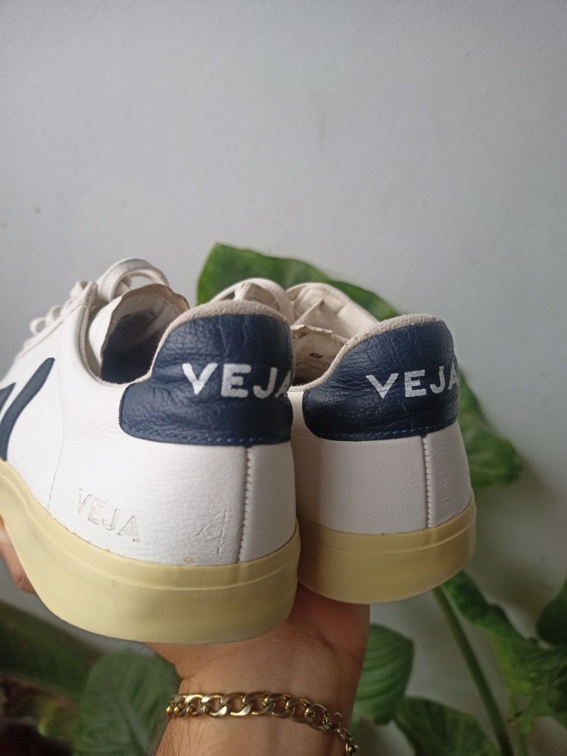Authentic Veja Urca, Men's Fashion, Footwear, Sneakers on Carousell