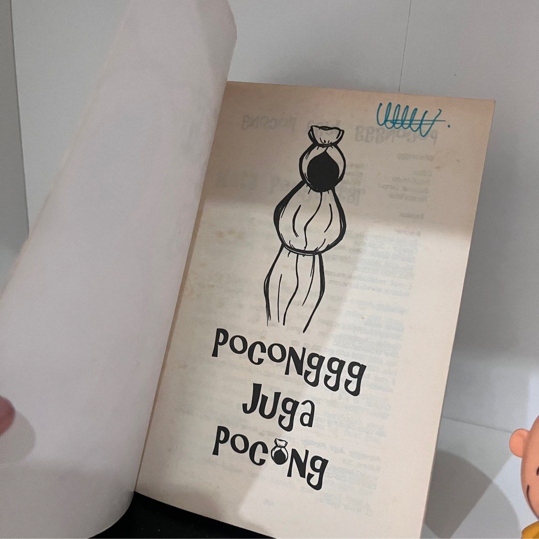Buku ‘Poconggg Juga Pocong’ preloved [Bahasa Indonesia], Buku & Alat ...