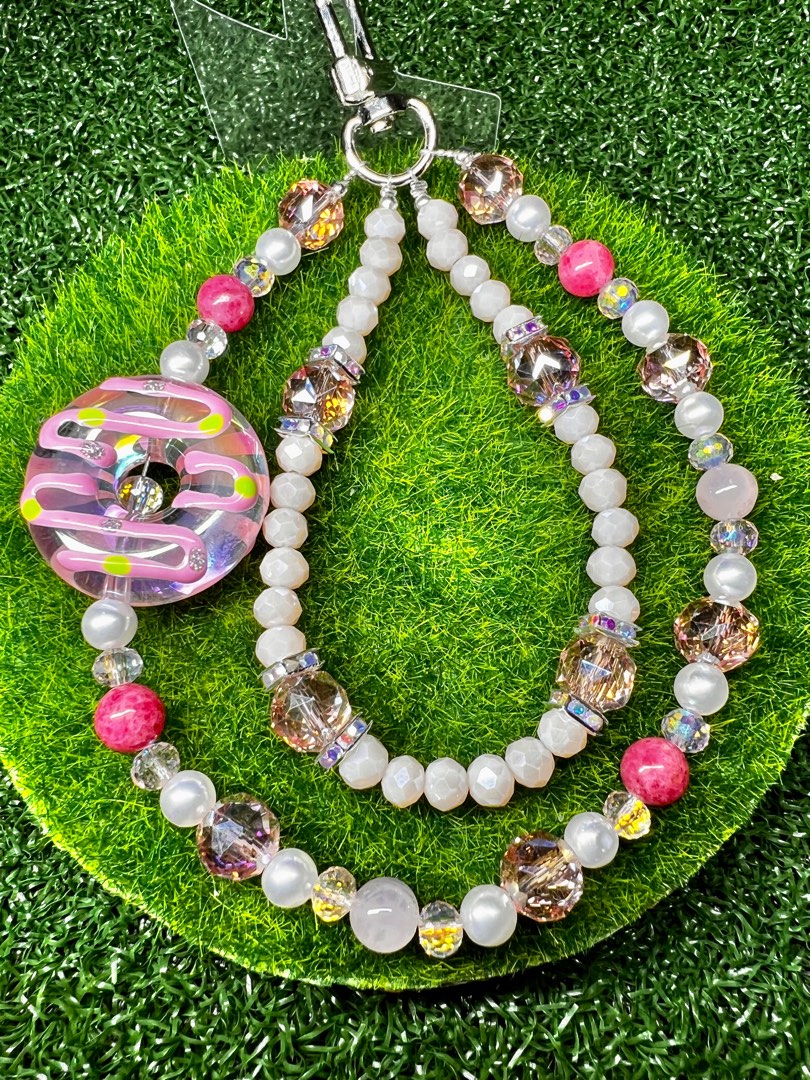 Cherry blossom Rhodonite handphone chains, Hobbies & Toys, Memorabilia ...