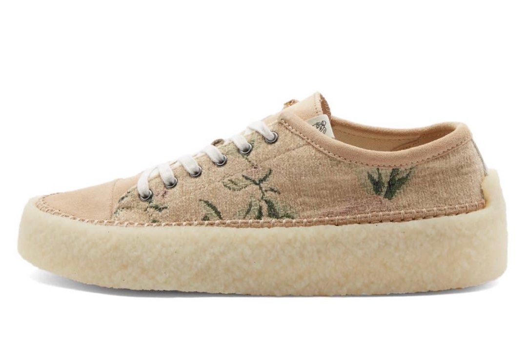 Clarks Originals Caravan Low, Luxury, Sneakers & Footwear on Carousell