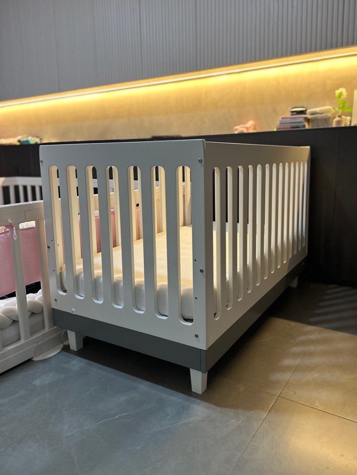 Cuddlebug 3 in 1 madison crib, Babies & Kids, Baby Nursery & Kids ...