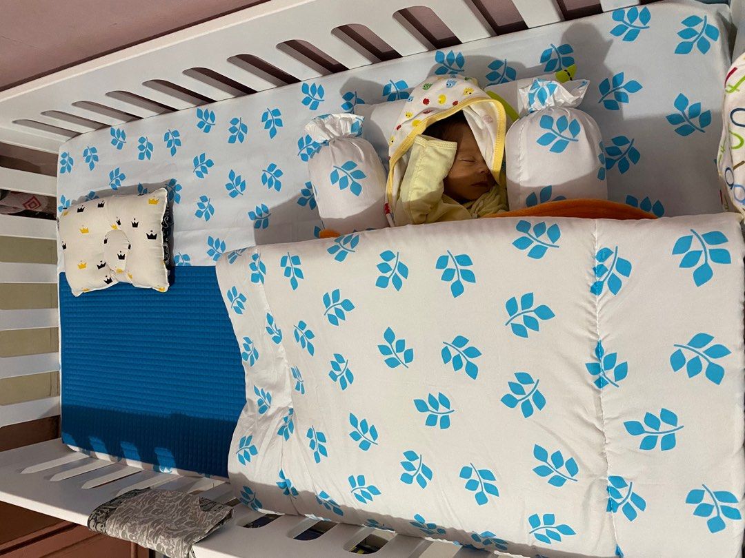 Cuddlebug Madison 3-in-1 Convertible Crib for Baby, Babies & Kids, Baby ...