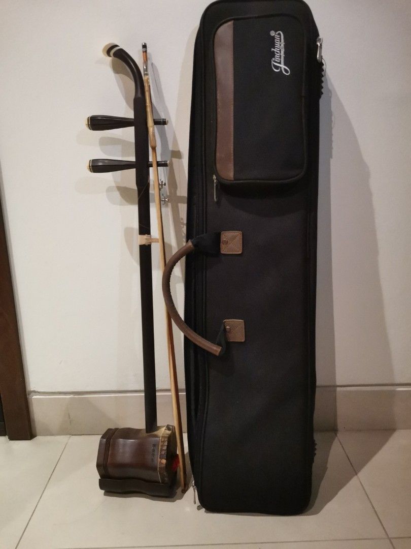 erhu (with case), Hobbies & Toys, Music & Media, Musical Instruments on ...