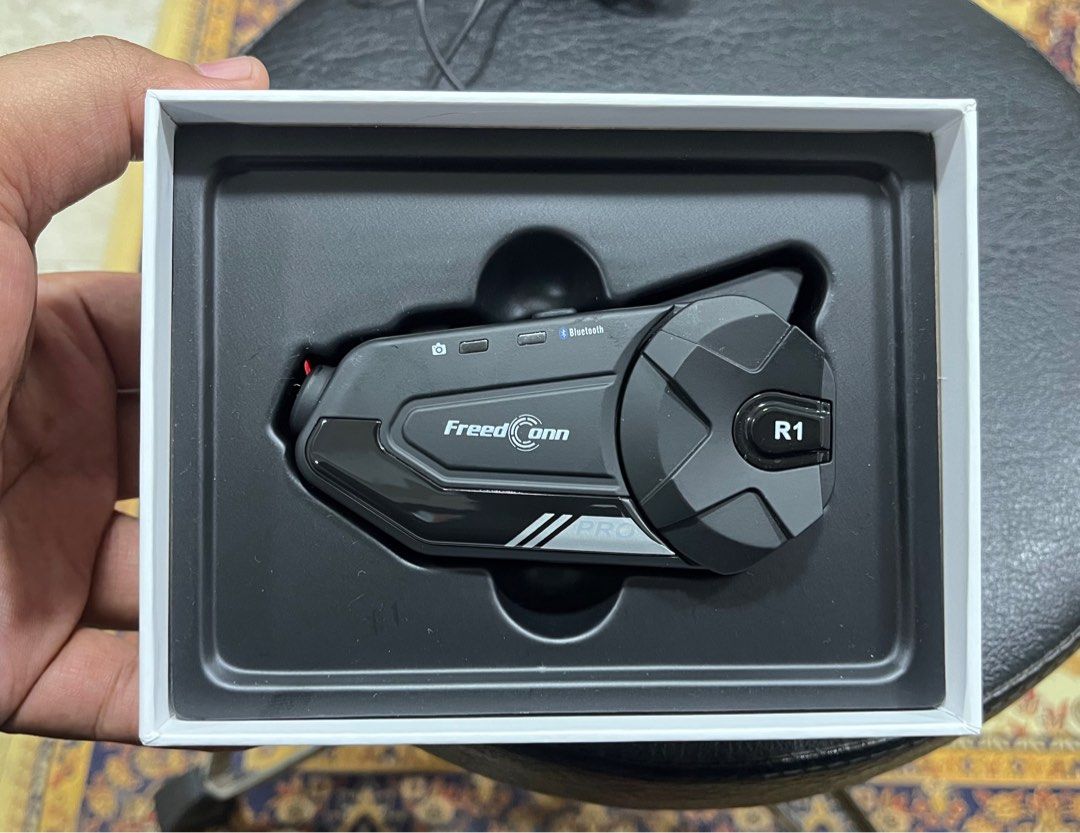Freedconn R1 Pro Motorcycle Intercom, Auto Accessories on Carousell