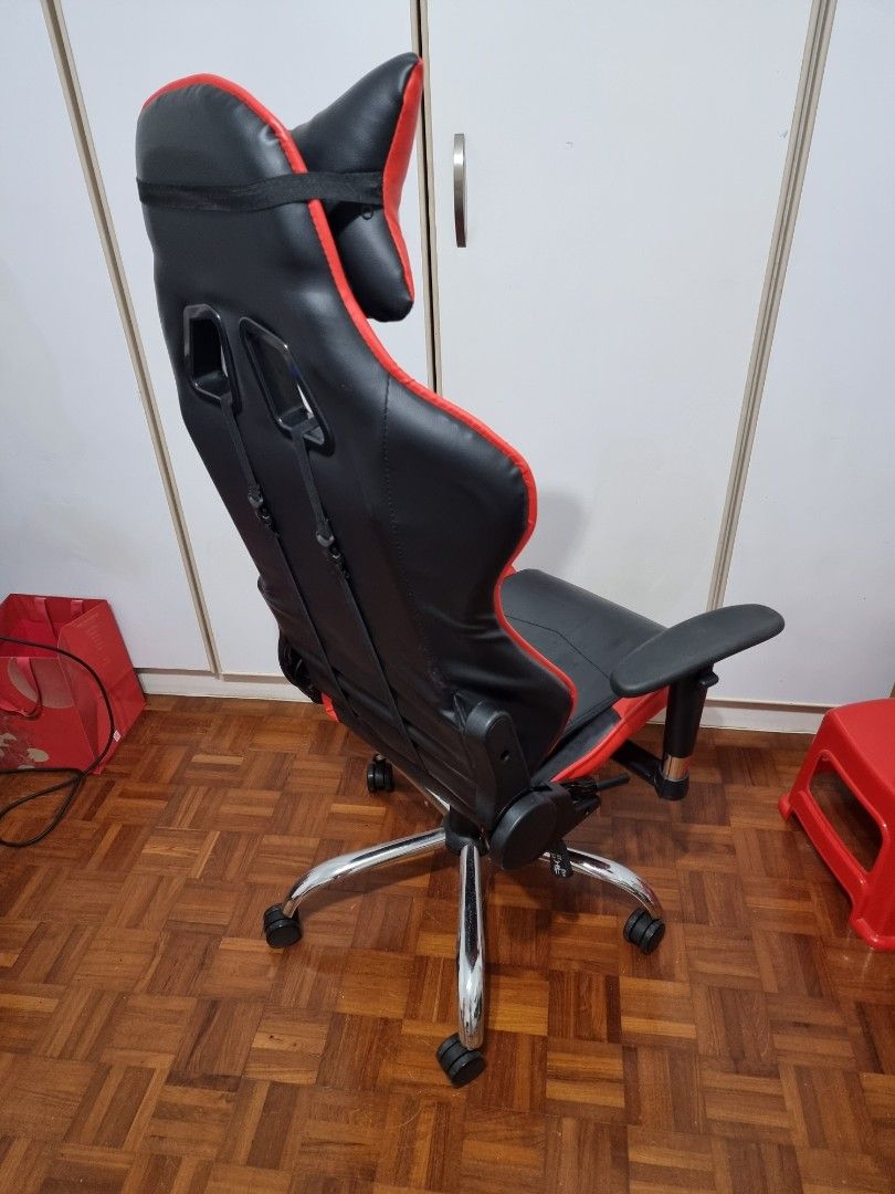 Gaming Chair, Furniture & Home Living, Furniture, Chairs on Carousell
