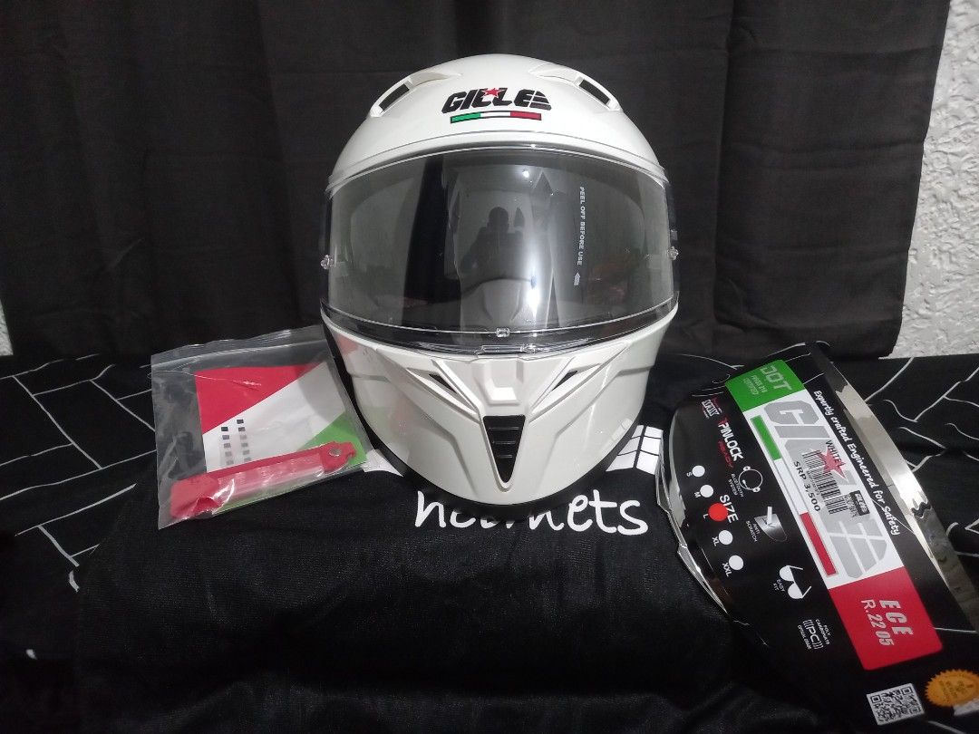 GILLIE CIRCUIT 843 ( PEARL WHITE ), Sports Equipment, Other Sports ...