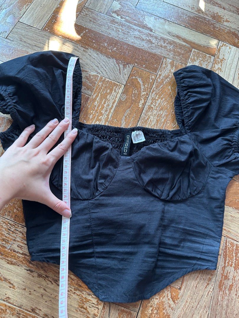 hnm scrunched top, Women's Fashion, Tops, Blouses on Carousell