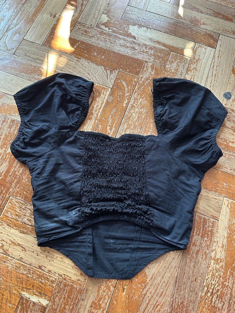 hnm scrunched top, Women's Fashion, Tops, Blouses on Carousell