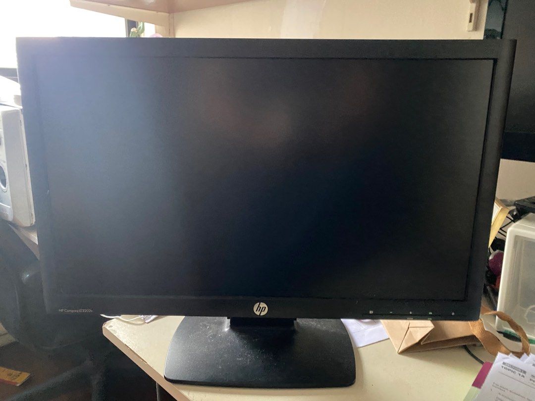 HP Monitor VGA, Computers & Tech, Desktops on Carousell