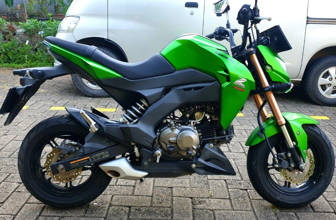 Kawasaki Z125 Pro Hijau 2017 KM 1,6 rb an Plat B Depok, Motor di Carousell