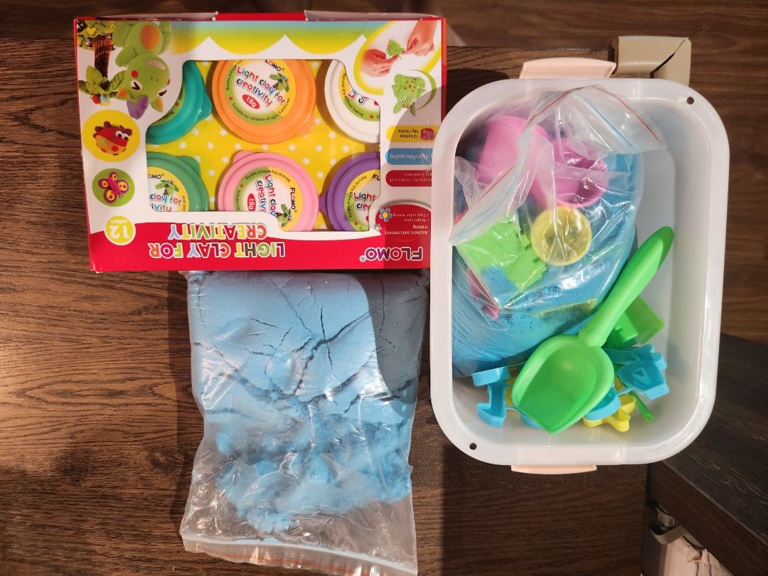 Kinetic sand and clay playdoh, Hobbies & Toys, Stationery & Craft ...