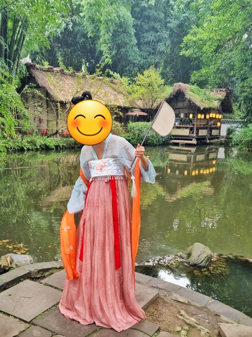 Knife fan, Women's Fashion, Watches & Accessories, Other Accessories on ...