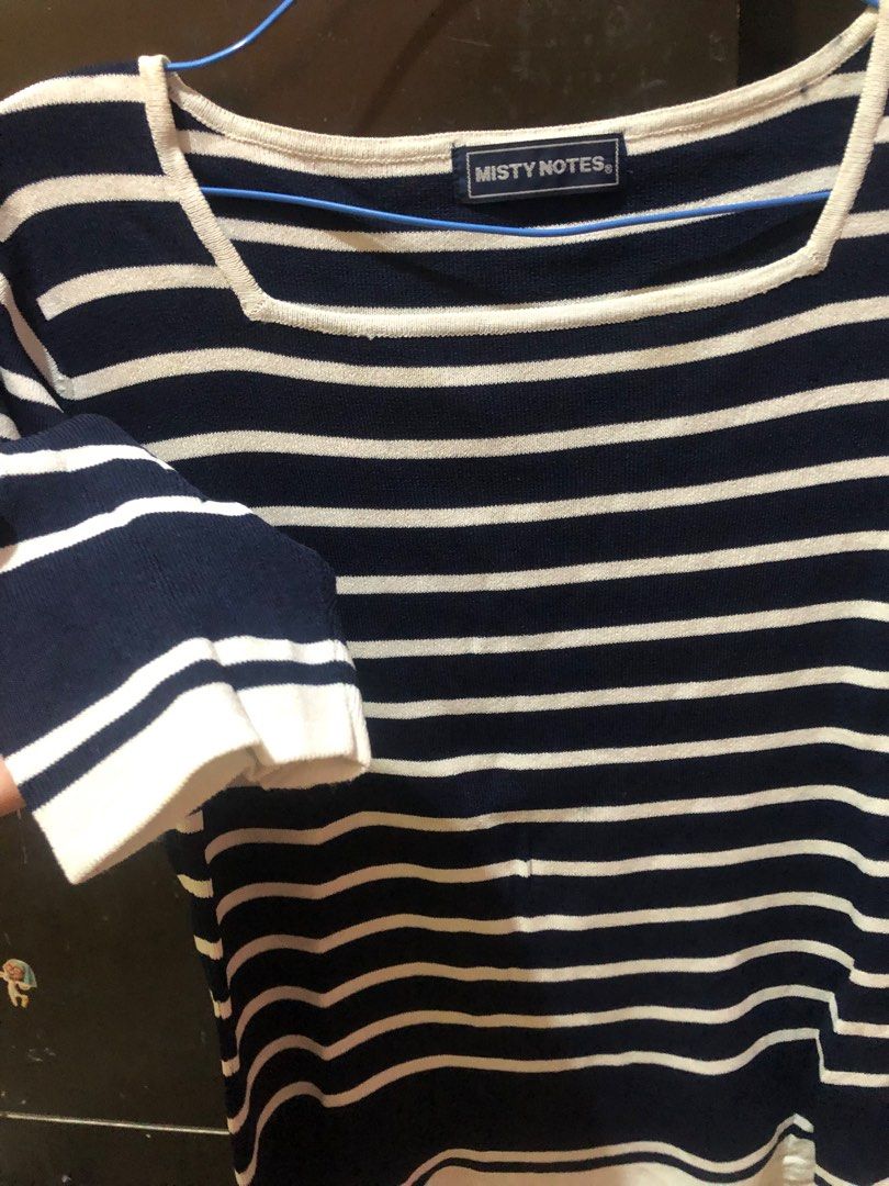knit salur square neck, Fesyen Wanita, Pakaian Wanita, Atasan di Carousell