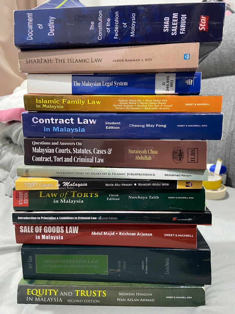 Law textbooks, Hobbies & Toys, Books & Magazines, Textbooks on Carousell