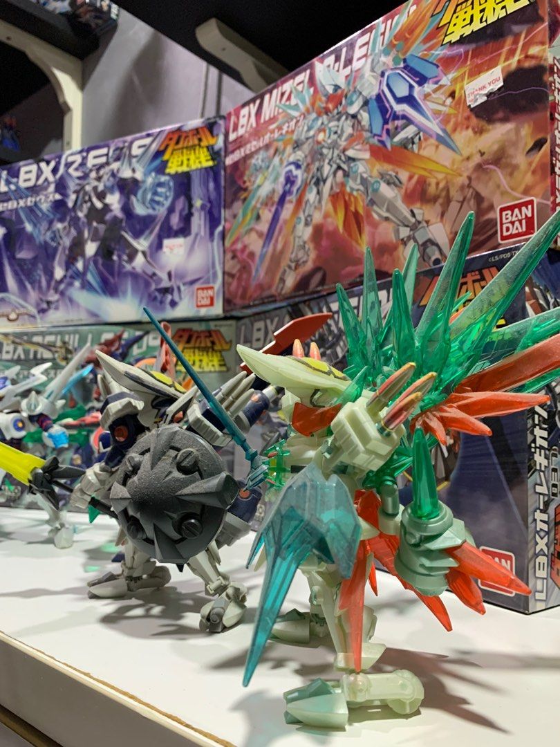 LBX BANDAI DANBALL SENKI ZEUS, SIGMA ORBIS, ACHILLES D9, O-LEGION & MIZEL O-LEGION MODEL KIT ...