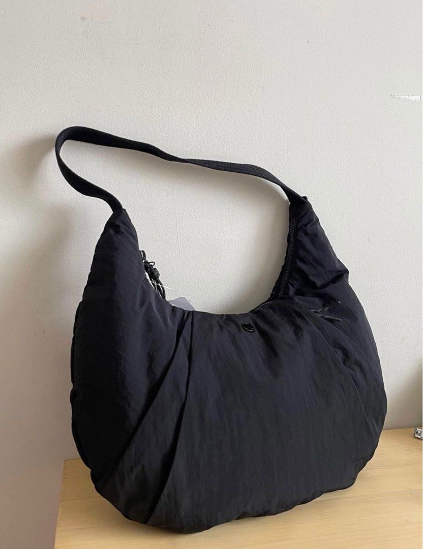 lululemon shoulder bag, Women's Fashion, Activewear on Carousell