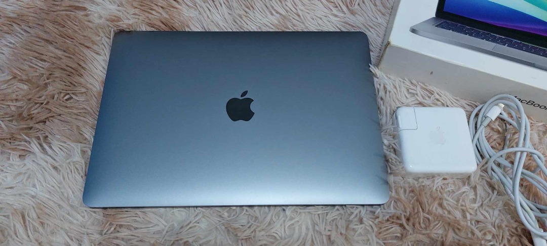 Macbook Pro M1, 2020 (13 inch) '8GB / 256GB', Computers & Tech, Laptops ...