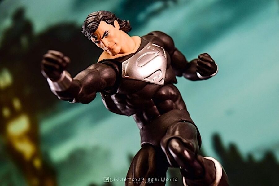 Mafex no.150 Black suit Superman, Hobbies & Toys, Toys & Games on Carousell