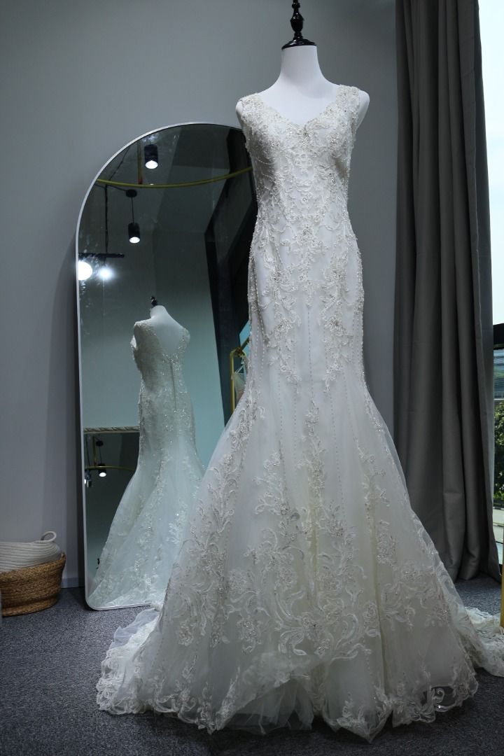 Mermaid Gown/ White Off Shoulder Lace Wedding Dress, Women's Fashion, Dresses & Sets, Evening ...