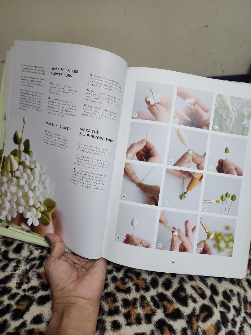 Modern Sugar Flowers by Jacqueline Butler, Hobbies & Toys, Books ...