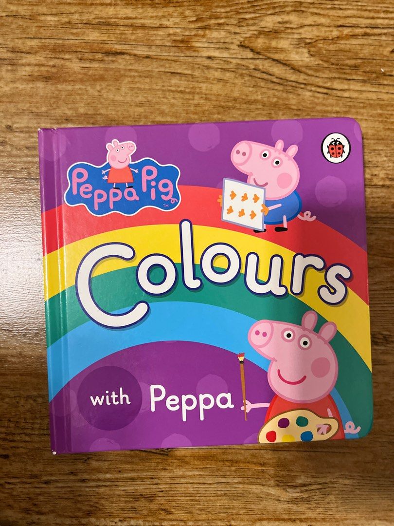 Peppa Pig - Colours with Peppa, 興趣及遊戲, 書本 & 文具, 小說及非小說 - Carousell