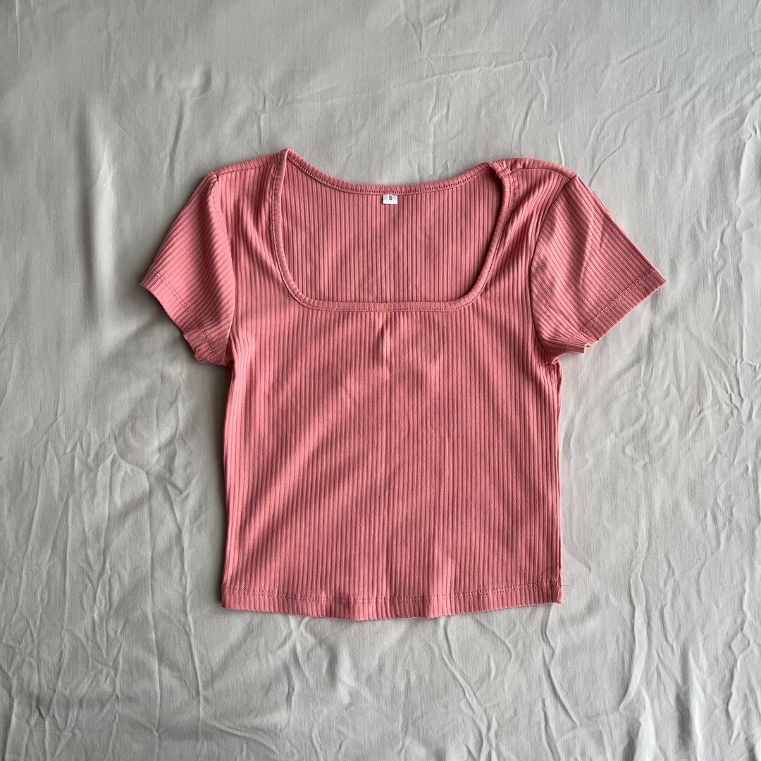 pink ribbed crop top, Women's Fashion, Tops, Shirts on Carousell