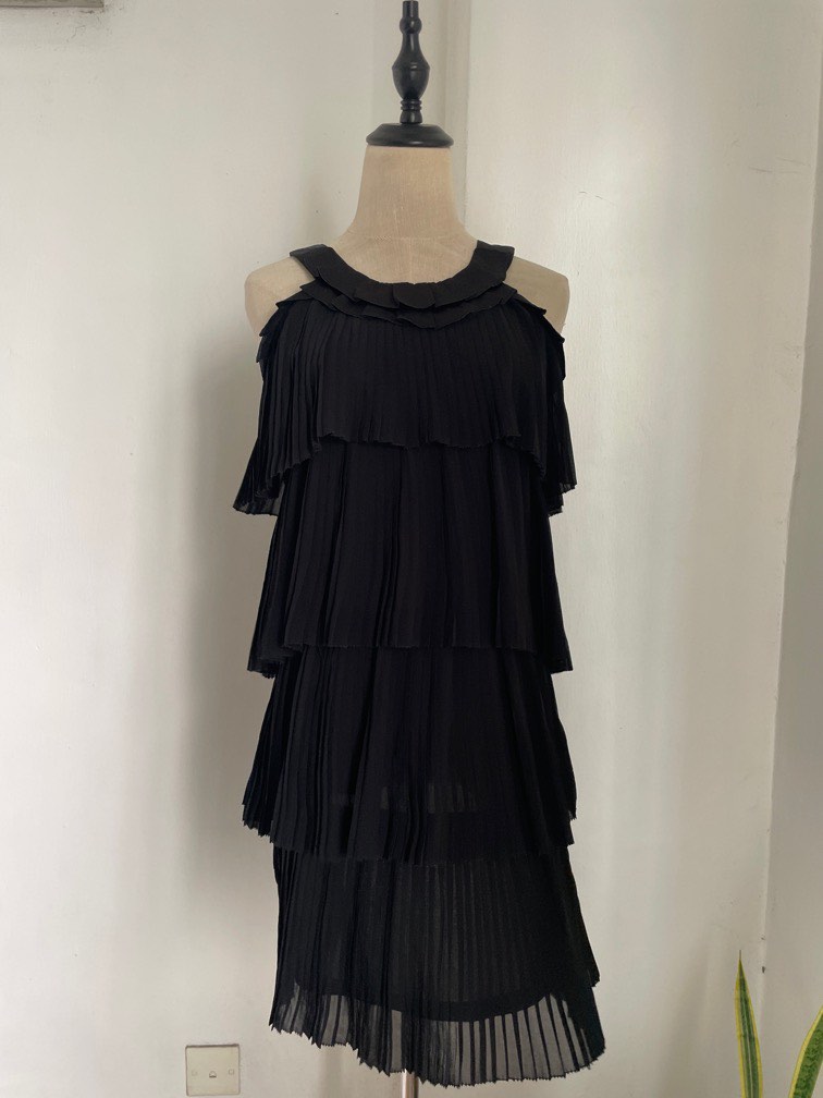 Pleated black layered dress, Women's Fashion, Dresses & Sets, Dresses ...