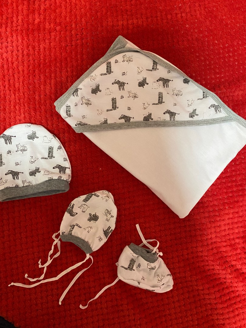 Pranela set for new born baby, Babies & Kids, Babies & Kids Fashion on ...