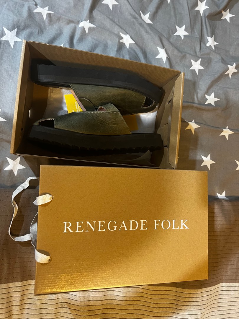 Renegade Folk Chunky figures, Women's Fashion, Footwear, Flats ...