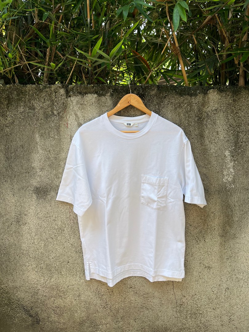 Uniqlo plain white crew neck, Men's Fashion, Tops & Sets, Tshirts ...