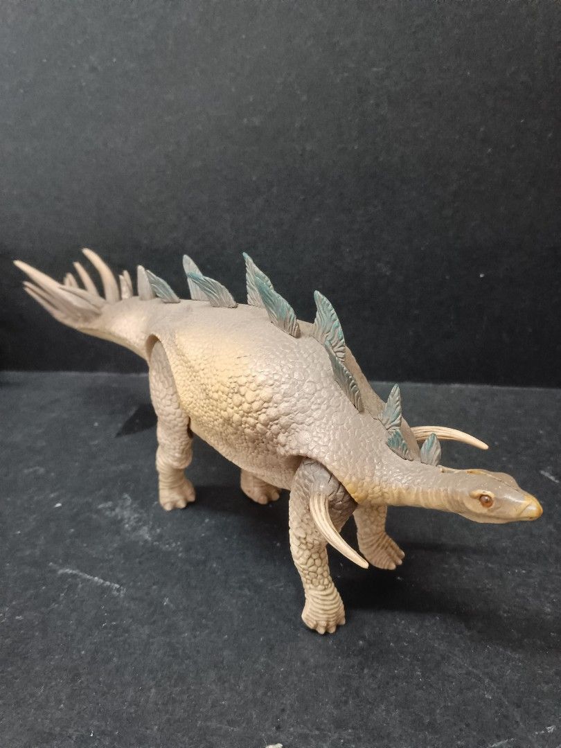 Vintage 1989 Tyco Kentrosaurus Dinosaur Action Figure, Hobbies & Toys ...