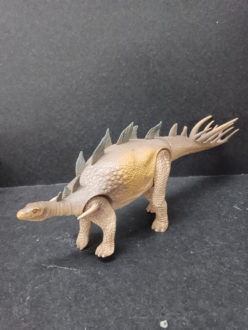 Vintage 1989 Tyco Kentrosaurus Dinosaur Action Figure, Hobbies & Toys ...