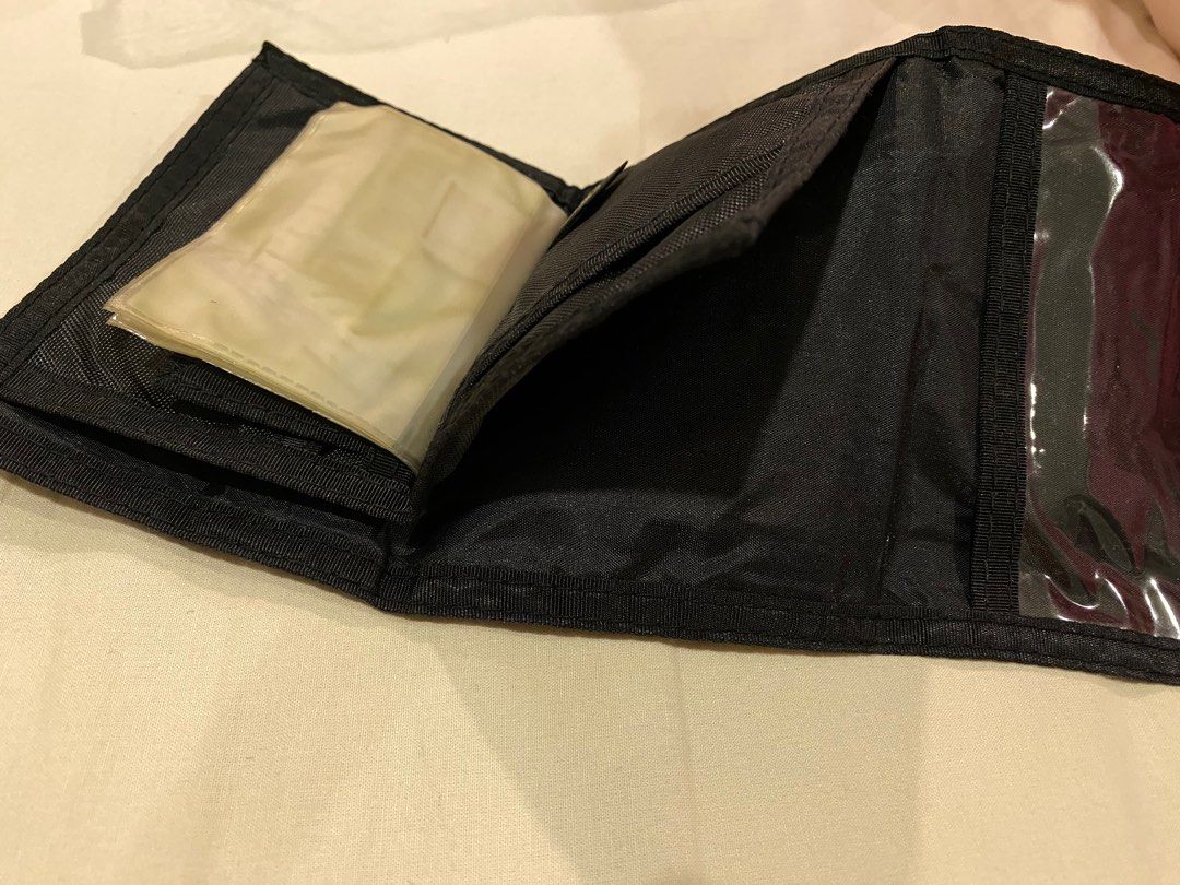 VINTAGE DEADSTOCK GOTCHA WALLET, Men's Fashion, Watches & Accessories ...