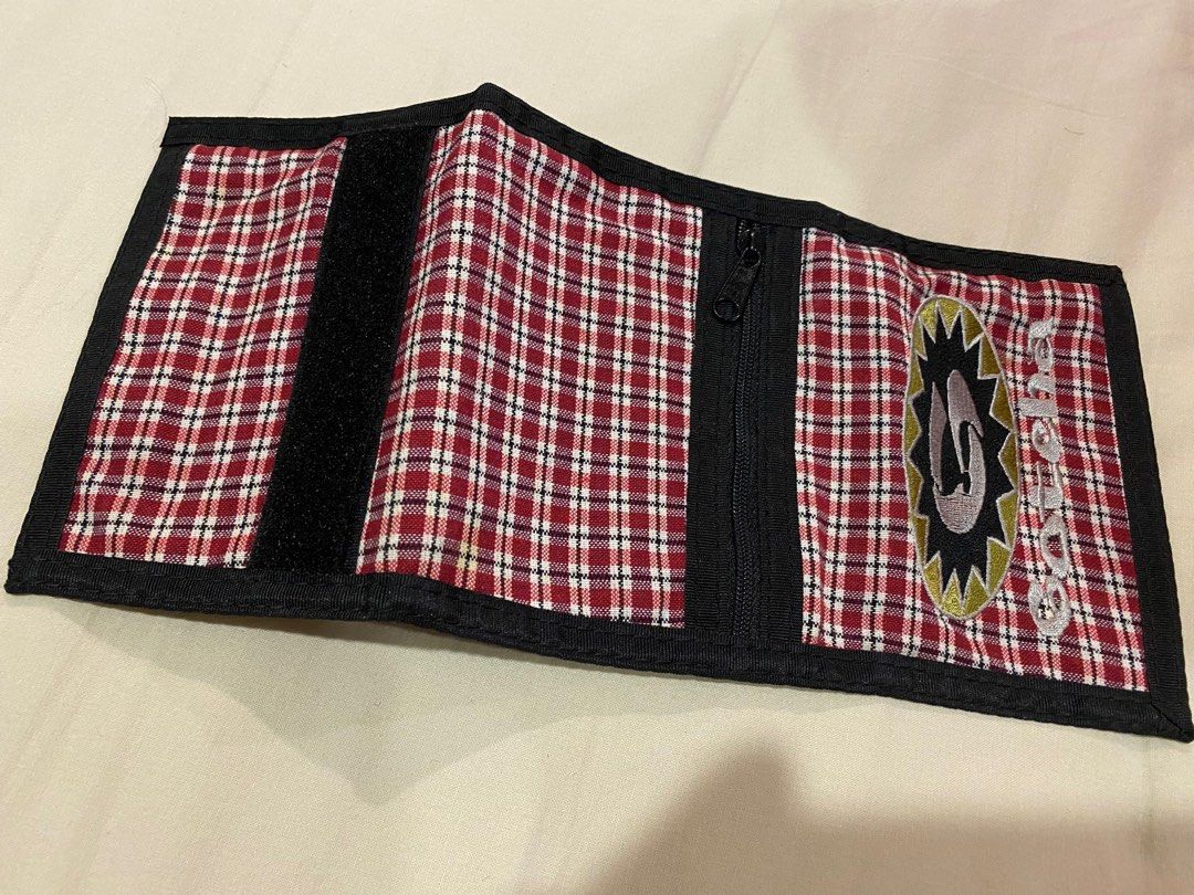 VINTAGE DEADSTOCK GOTCHA WALLET, Men's Fashion, Watches & Accessories ...