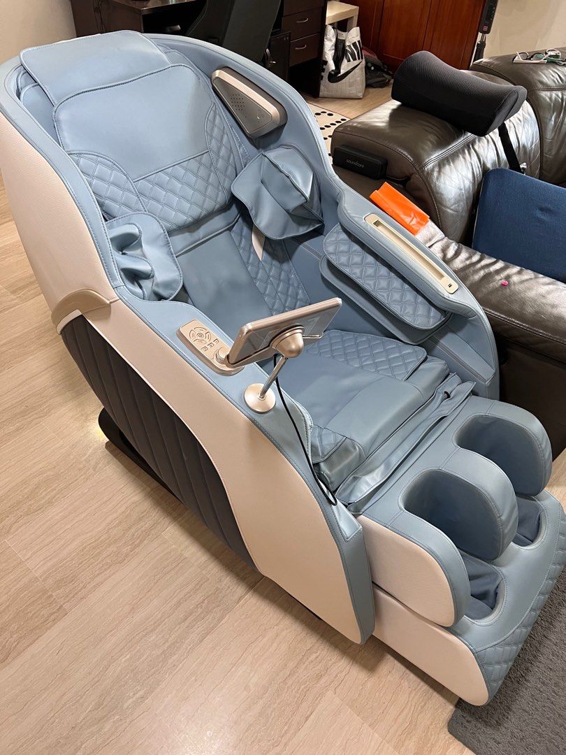 Zero full body massage chair, Health & Nutrition, Massage Devices on ...