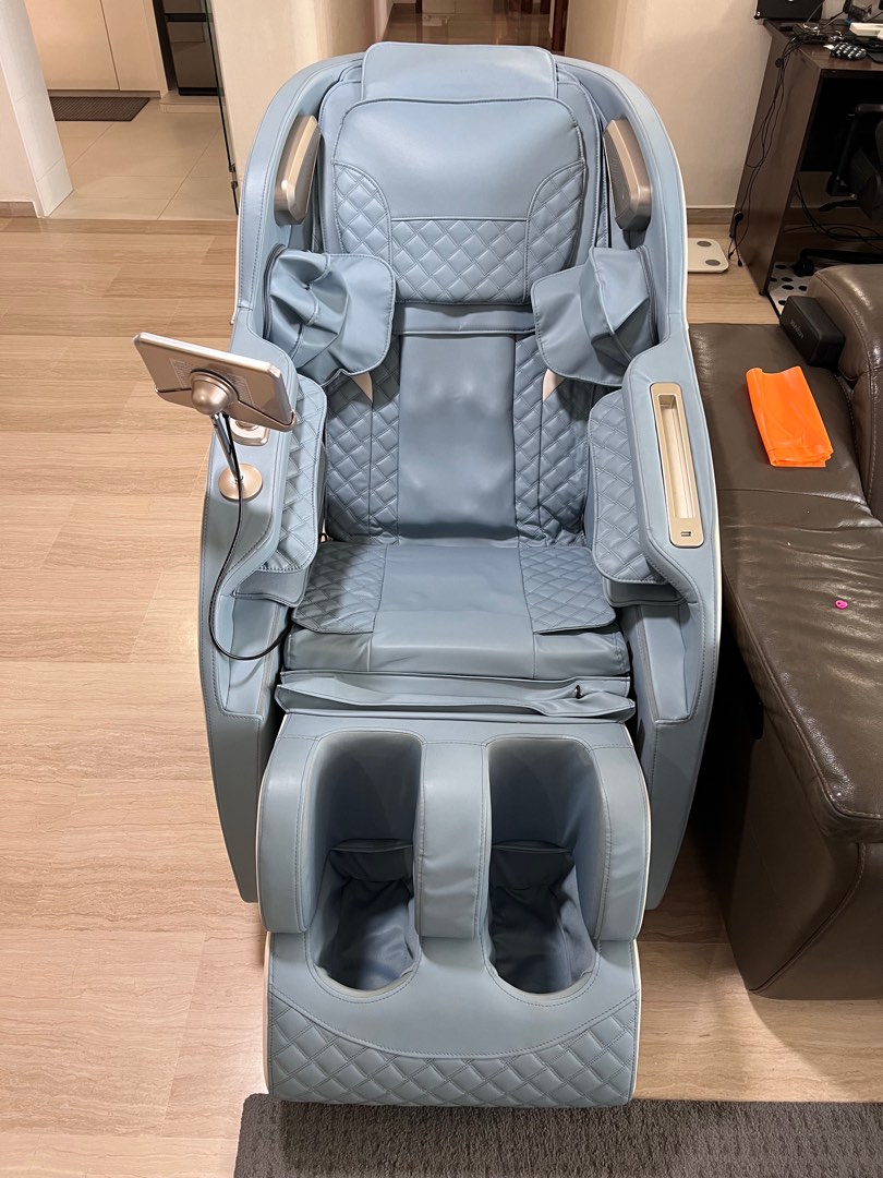 Zero full body massage chair, Health & Nutrition, Massage Devices on ...