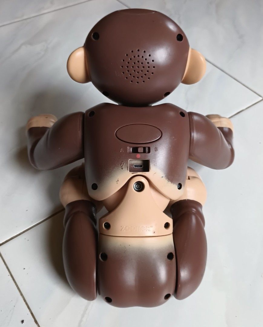 Zoomer Interactive Chimp, Hobbies & Toys, Toys & Games on Carousell